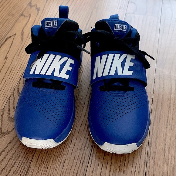 Nike | Shoes | Nike Team Hustle D 8 Basketball Sneakers | Poshmark